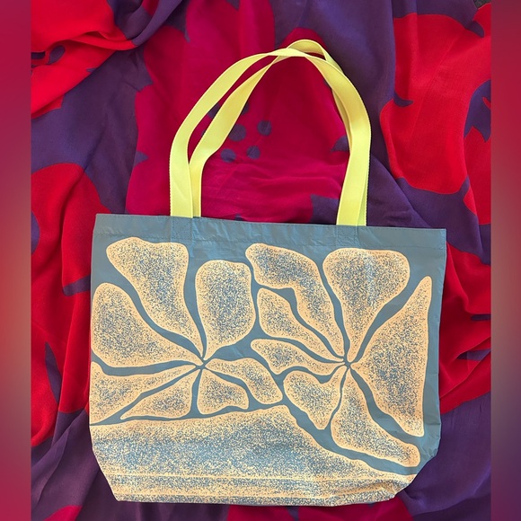 ALOHA Collection | Bags | Aloha Collection Ala Moana Exclusive ...